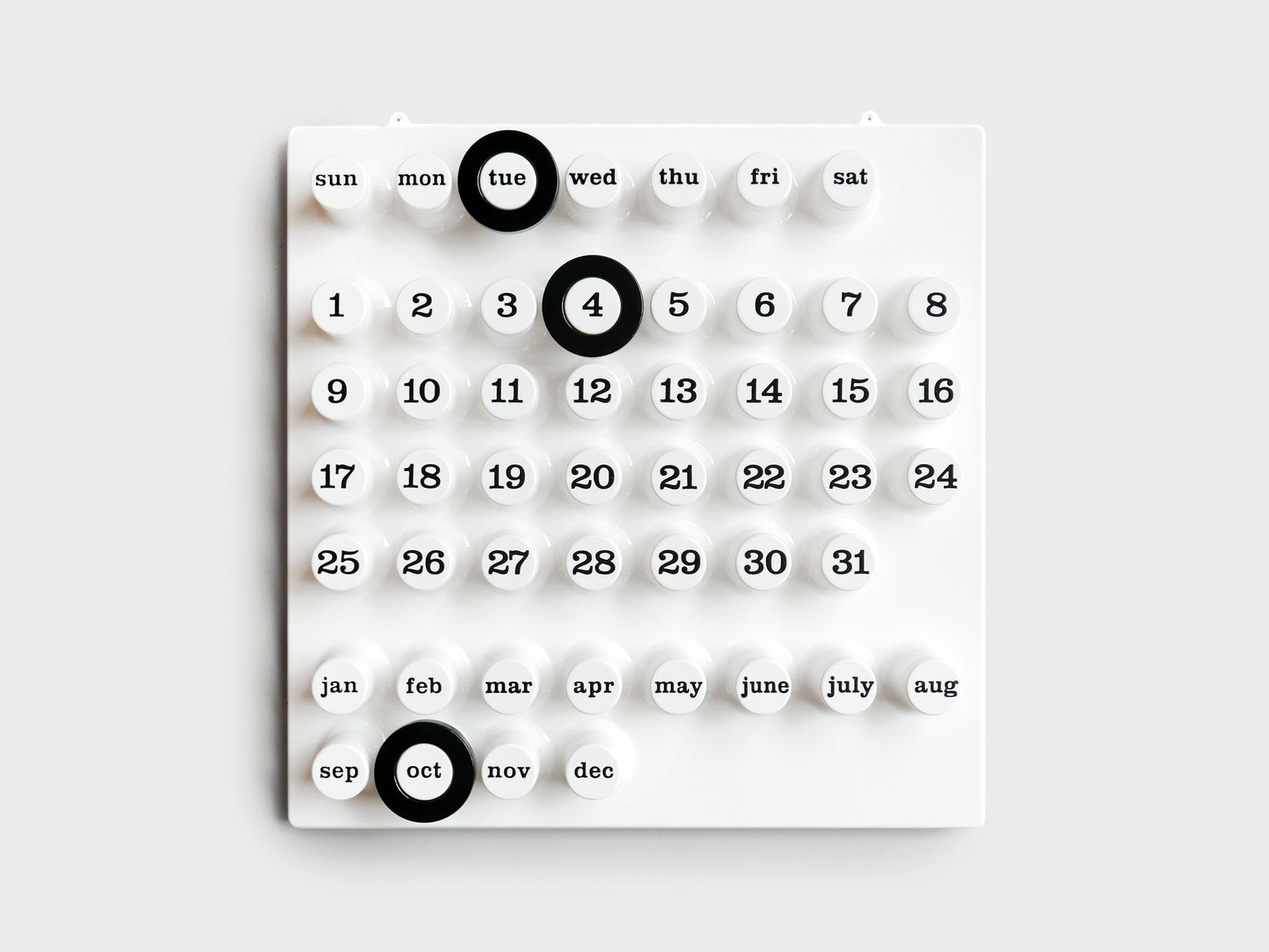 Ring A Date Perpetual Calendar – Present & Correct